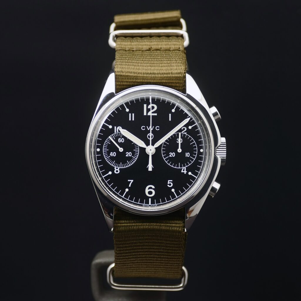 1970s Spec RAF Pilots Chronograph | L'Horlogiste | Montres vintage luxe ...